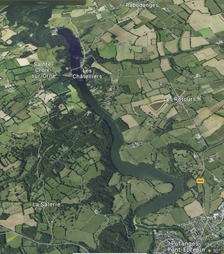 S'organiser une balade en canoë-kayak sur le lac de Rabodanges